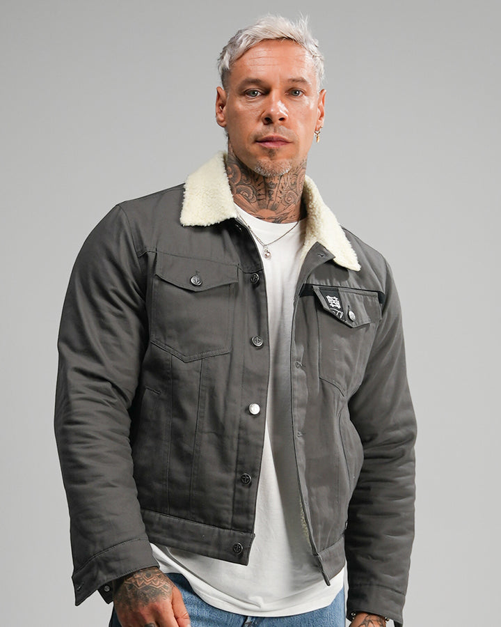 NEW ARRIVALS – FLAG NOR FAIL